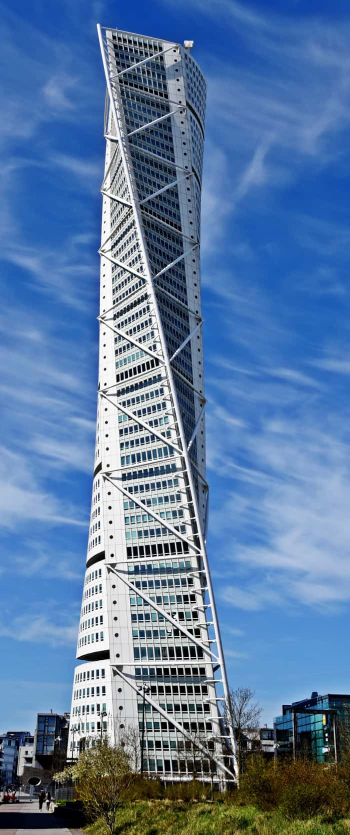 10 Amazingly Weird Buildings From Around the World - HubPages