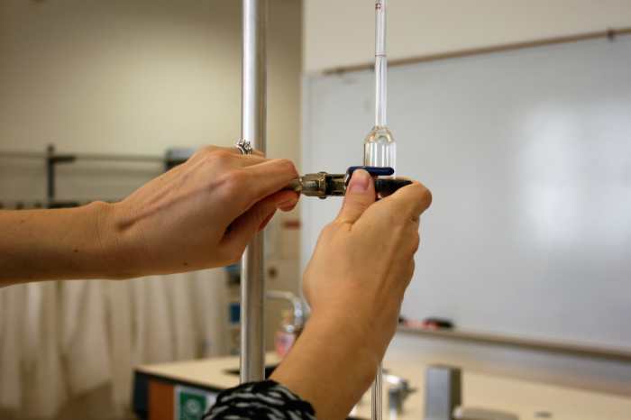 A List of Chemistry Laboratory Apparatus and Their Uses - Owlcation