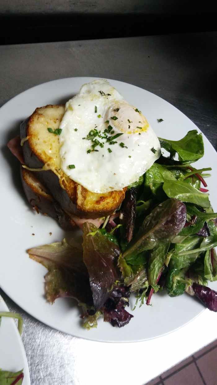 Breakfast Recipes: Croque Madame and Smoked Salmon Salad - HubPages