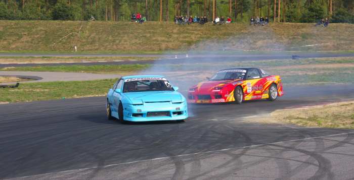 A Beginner Lesson on How to Drift a Car Using the Hand Brake - HubPages