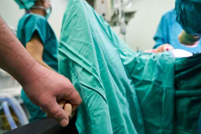 What Does a Circulating Nurse Do? - HubPages