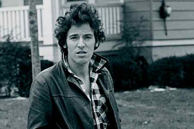 Male Singers Over Age 70 (and Still Going Strong!) - HubPages