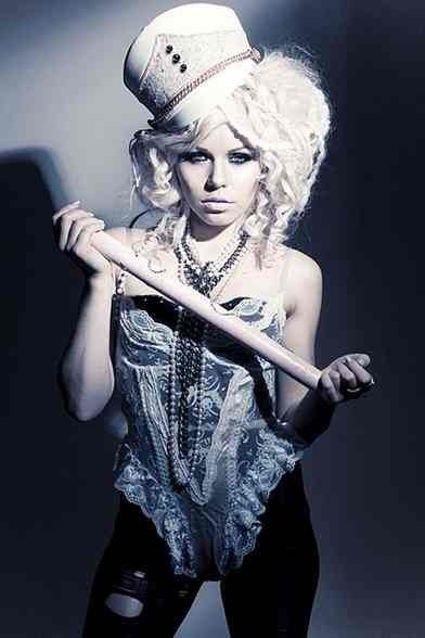 Top 10 List of Female Goth Lead Singers - HubPages