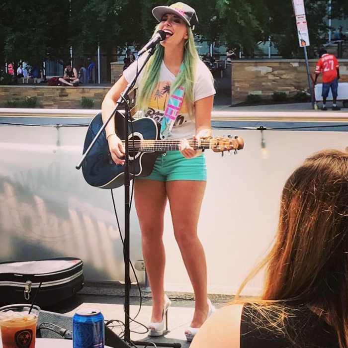Elle Mears, Nashville Recording Artist - HubPages