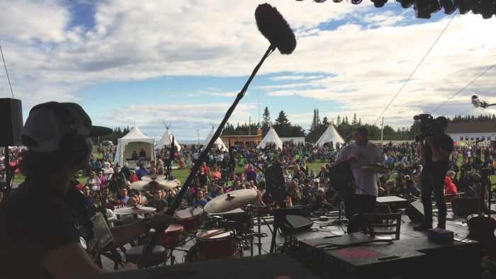 7 Great Native American Singers and Music Artists - HubPages