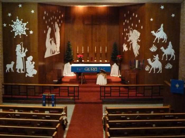 Decorating the Church and Altar for Advent and Christmas: A New ...
