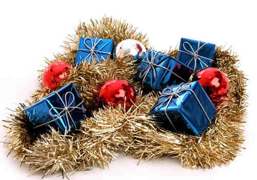 Tinsel and Garland Decorating Ideas - HubPages
