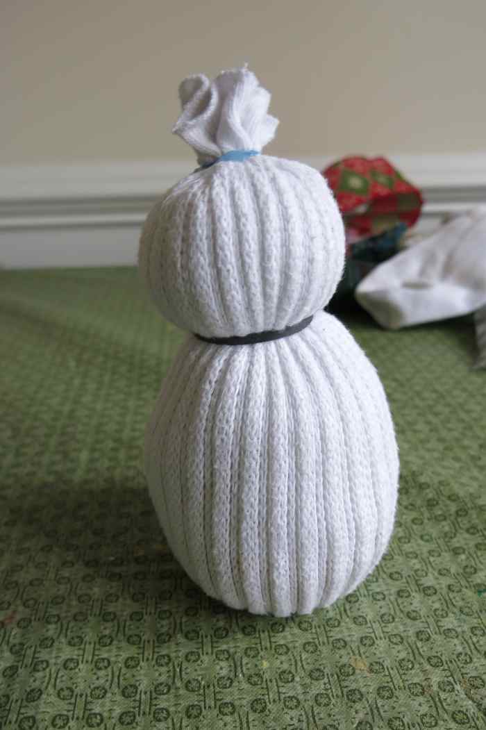 DIY Craft Tutorial: Three Different Ways to Make Sock Snowmen - HubPages
