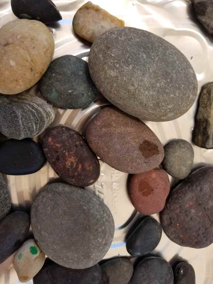 Easy Paint Pouring Rock Guide for Beginners - HubPages