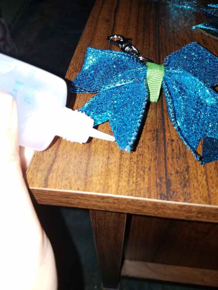 How to Make a Bow Keychain (Cheer Gift) - HubPages