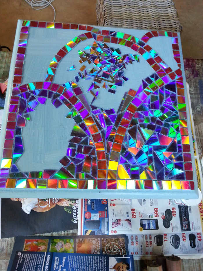 Tips and Ideas for Crafting With Recycled DVDs - HubPages