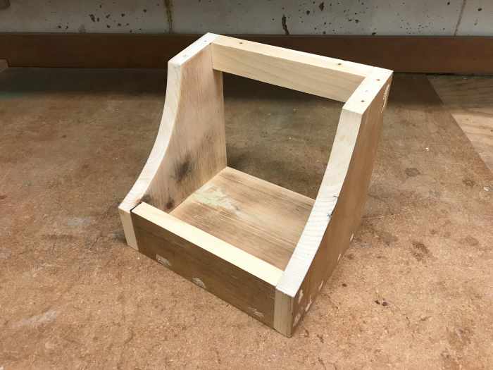 How to Make a Nesting Shelf for Robins: DIY Nest Box Plans - HubPages