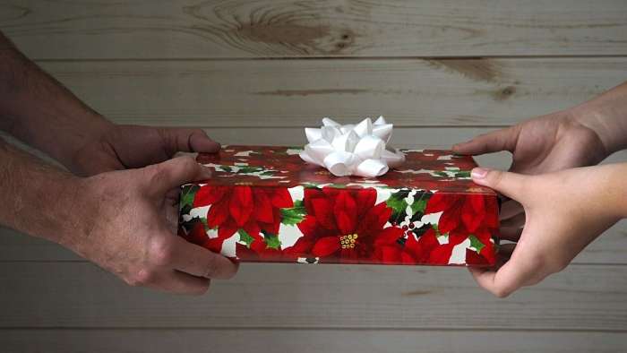 How to Play Dirty Santa: Rules, Variations, and Gift Ideas - HubPages