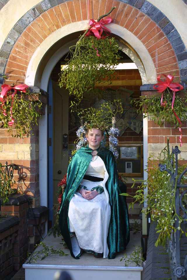 The Tenbury Mistletoe Festival & National Mistletoe Day - HubPages