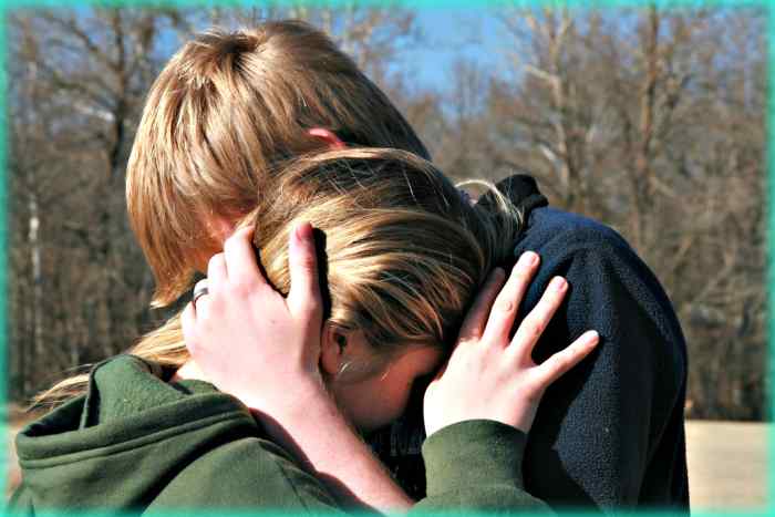 What to Say in a Sympathy Card - HubPages