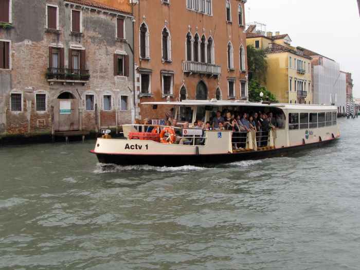 How to Get Around Venice Using the Vaporetto - HubPages