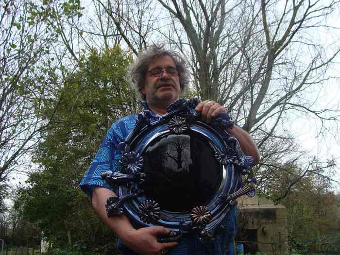 Samhain Crafts: How to Make and Use a Scrying Mirror - HubPages