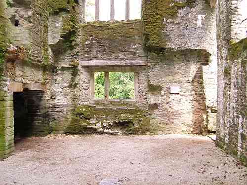 The Ghosts of Haunted Berry Pomeroy Castle - HubPages