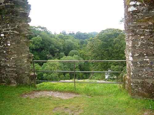 The Ghosts of Haunted Berry Pomeroy Castle - HubPages