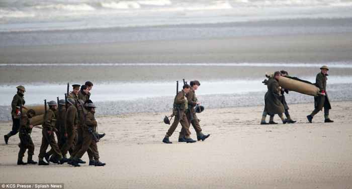 "Dunkirk" Movie Review: A Great Christopher Nolan War Film - HubPages