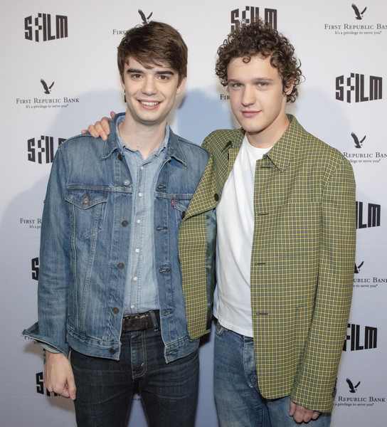 'Alex Strangelove': How Romantic Was That? - HubPages