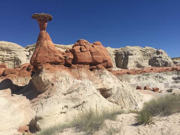Toadstools Trailhead Hike in Grand Staircase-Escalante National ...