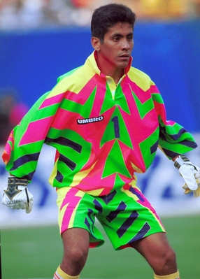 22 Shortest Goalkeepers Ever in the History of Football - HowTheyPlay
