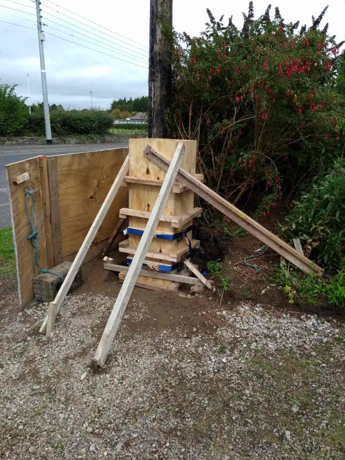How to Build a Solid Concrete Gate Pillar - HubPages