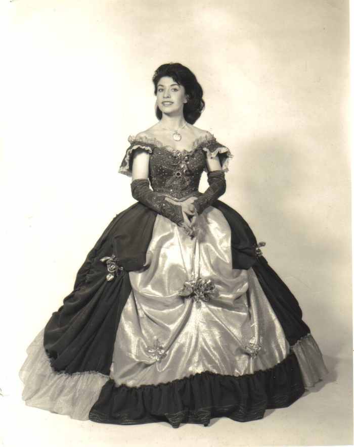 A Biography of the Exceptional Singer Mary Marshall - HubPages