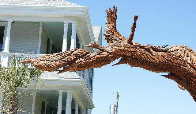 Galveston's Dead Tree Sculpture Carvings - HubPages