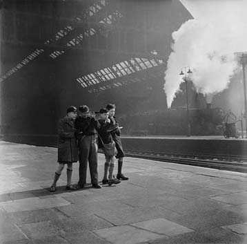 Working Class life in the 1950’s – Train Sets and Train Spotting - HubPages