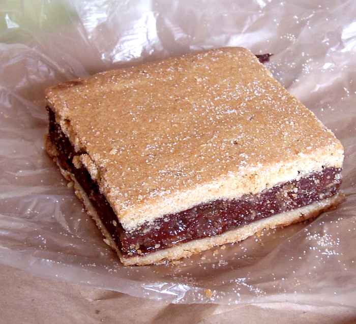 Nelson Squares - A Recipe for a Delicious Wartime Cake Made From Scraps ...