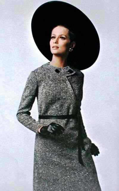 The Classic Sheath Dress Defies Time - HubPages