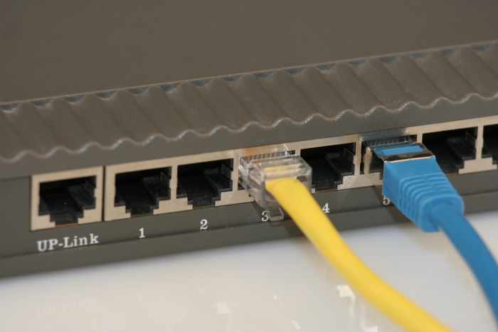 Devices use to connect network/ internetworking device - HubPages