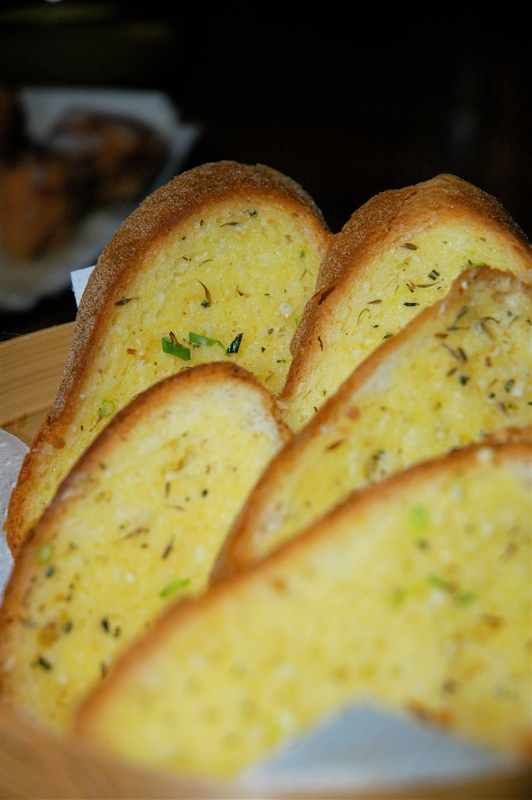 How To Make Garlic Bread With Regular Bread - HubPages