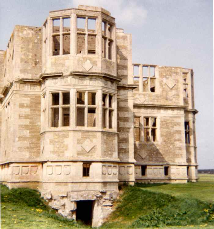 Sir Thomas Tresham's Intriguing Tudor Triangular Lodge - Rushton ...