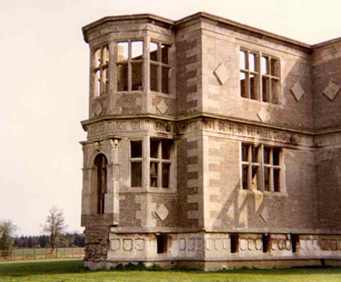 Sir Thomas Tresham's Intriguing Tudor Triangular Lodge - Rushton ...