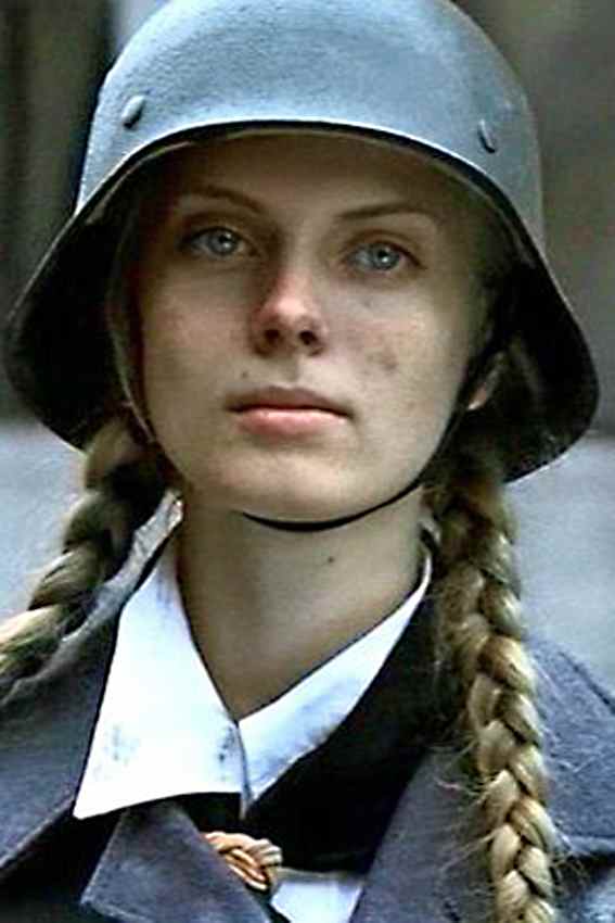 Film Review - Downfall (2004) - HubPages