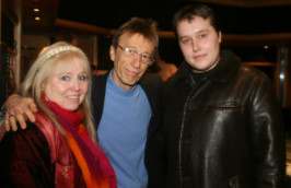 Robin Hugh Gibb, CBE 1949 -2012 - HubPages