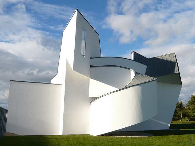 Deconstructivism and Architecture: 5 Dynamic Examples - HubPages