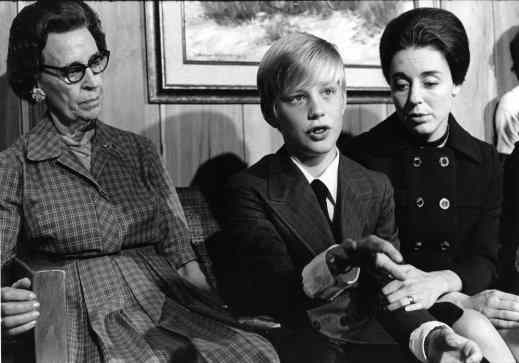 Joan Robinson Hill and Her Bad Marriage to Dr. John Hill - HubPages