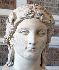 The Priestess of Delphi - Tales of the Ancient Greeks - HubPages