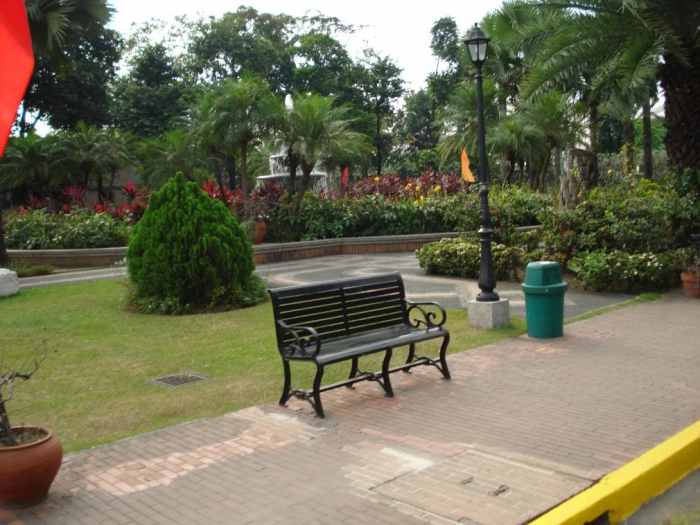 The Best Hang-Out Place in Manila - Rizal Park - HubPages