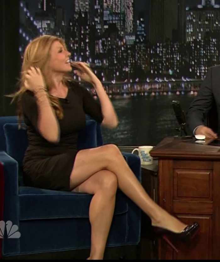 Celebrity Crossed Legs in Short Stylish Outfits and High Heels - HubPages