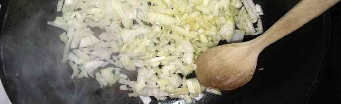 Three Onion Techniques: Sweat, Sauté and Caramelize - HubPages