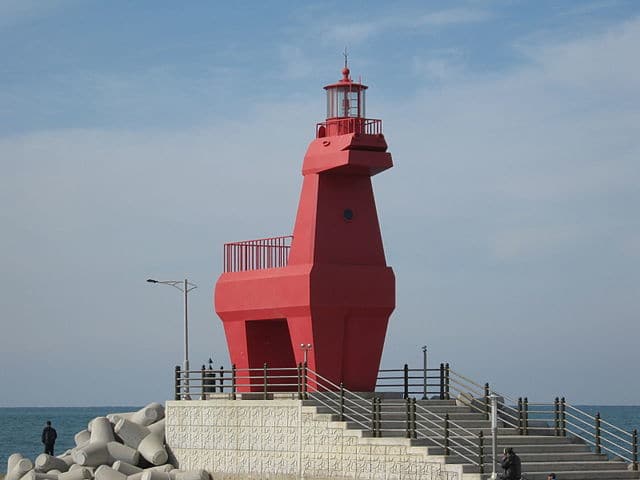 10 Weirdest Lighthouses In The World - HubPages