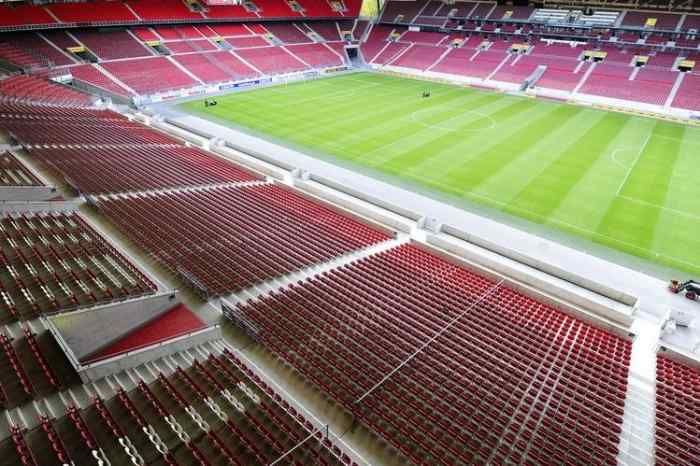 The 10 Biggest Football (Soccer) Stadiums in Germany (by capacity ...