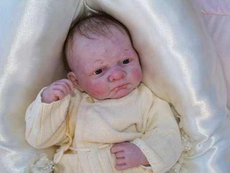 Are the Women who buy these realistic baby dolls normal? - HubPages
