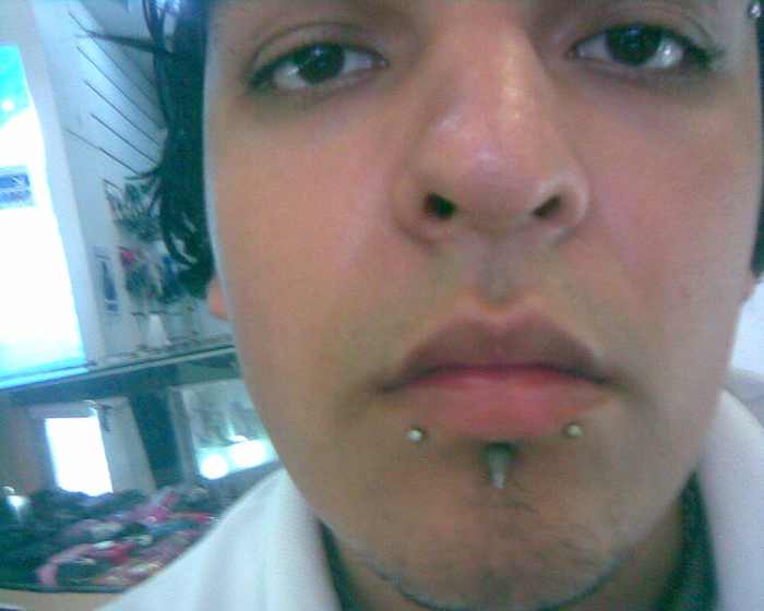 All You Want to Know about Labret Piercing - Types, Aftercare, Healing ...