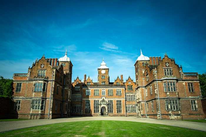 Birmingham Folklore - The Ghosts of Aston Hall - HubPages